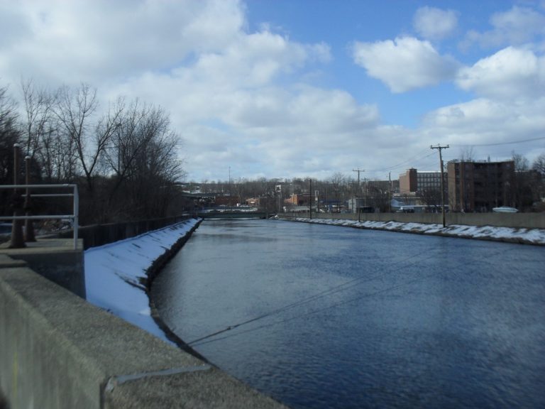 Third Level Canal looking West – Historical Tours of Greater Holyoke